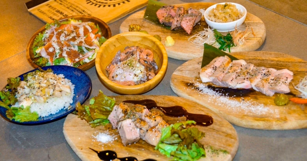 牛・豚・鴨肉を“焼かない”焼肉で！所沢『DRAFT LABO』なら9種のドラフトビールも飲み放題 | favy[ファビー]