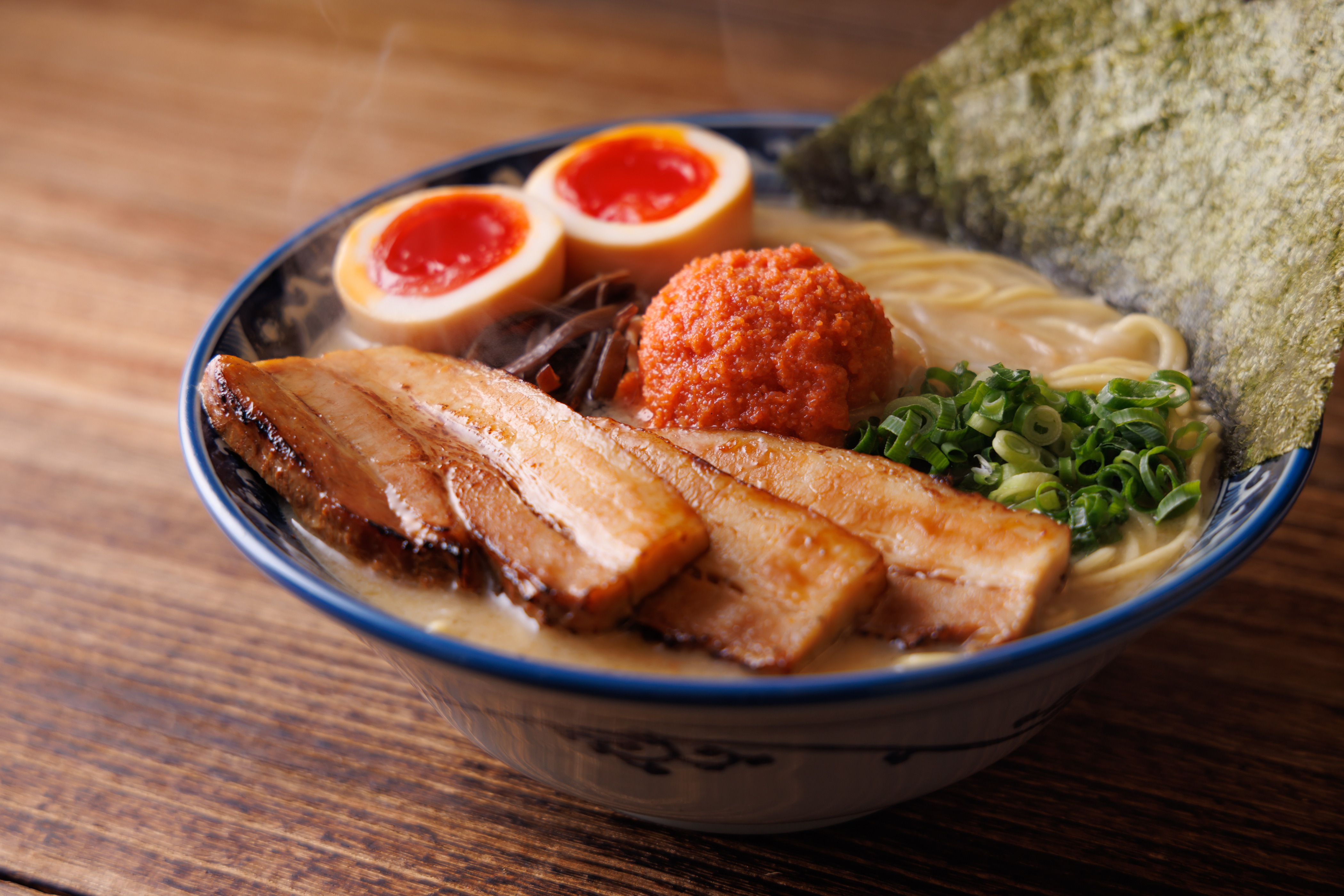 5/22・23｜SNSフォローで「醤油豚骨ラーメン」が500円！名古屋に『藤虎』がオープン | favy[ファビー]